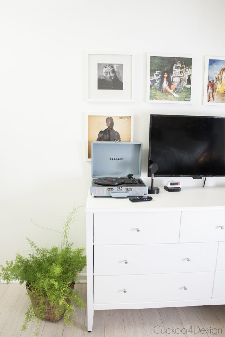 Using a pure ultra white paint color in your home's interior ...