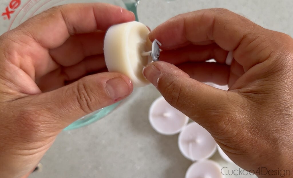 How to make DIY tea light candles in seashells the easy way - Cuckoo4Design