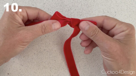 How to make a simple bow with thin ribbon - Cuckoo4Design